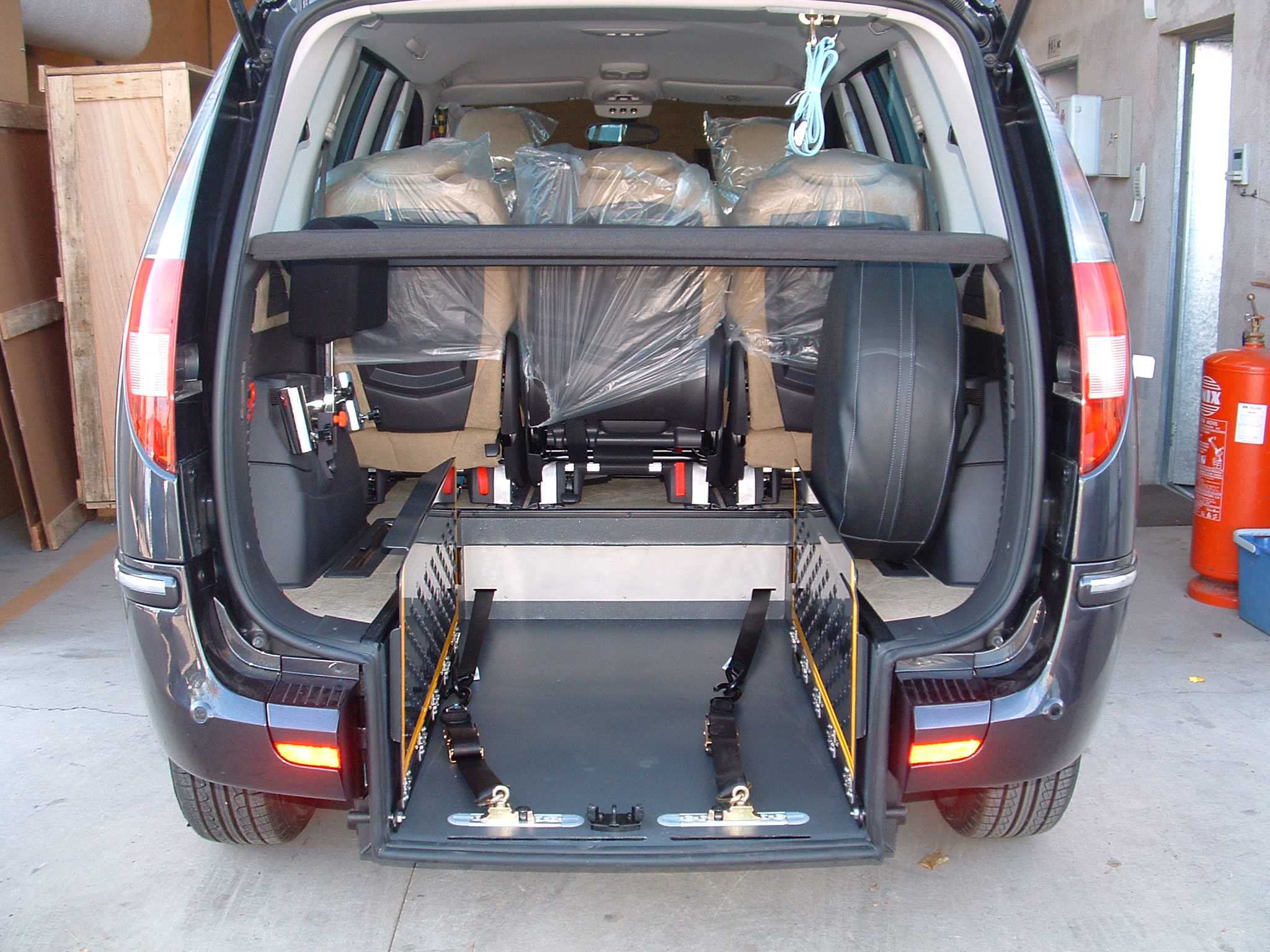 Lancia Phedra 2.0 16V (136 Hp) Automatic